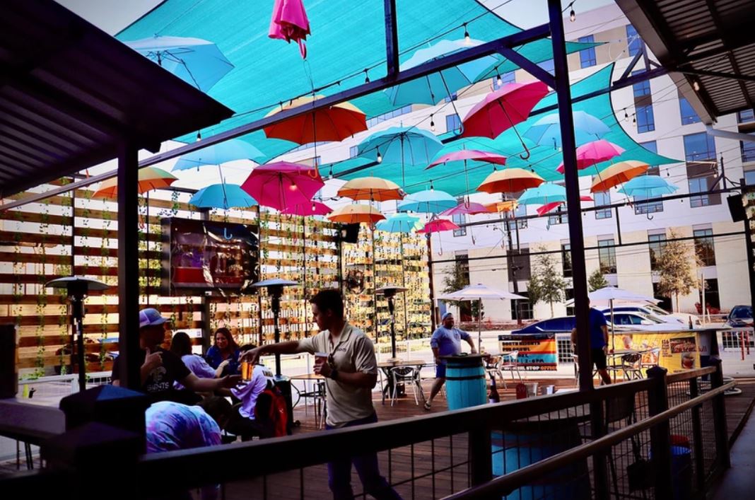 Vibrant Nightlife Along 19th & 20th Streets - The Heights Blog